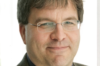 À lire dans Nature un article du Pr Vincent Martin à propos de la ...